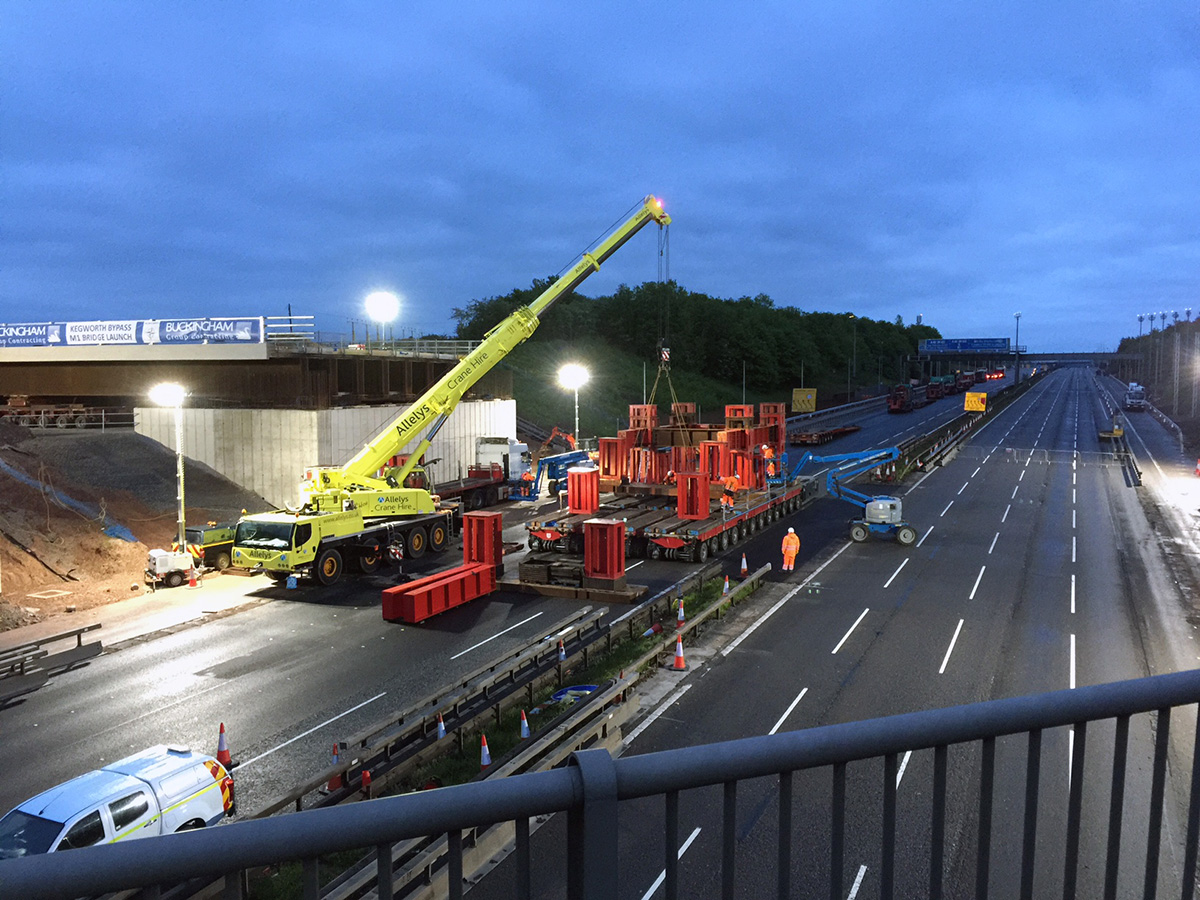 Closing the M1 for bridge installation - Traffix Ltd - Traffic and ...